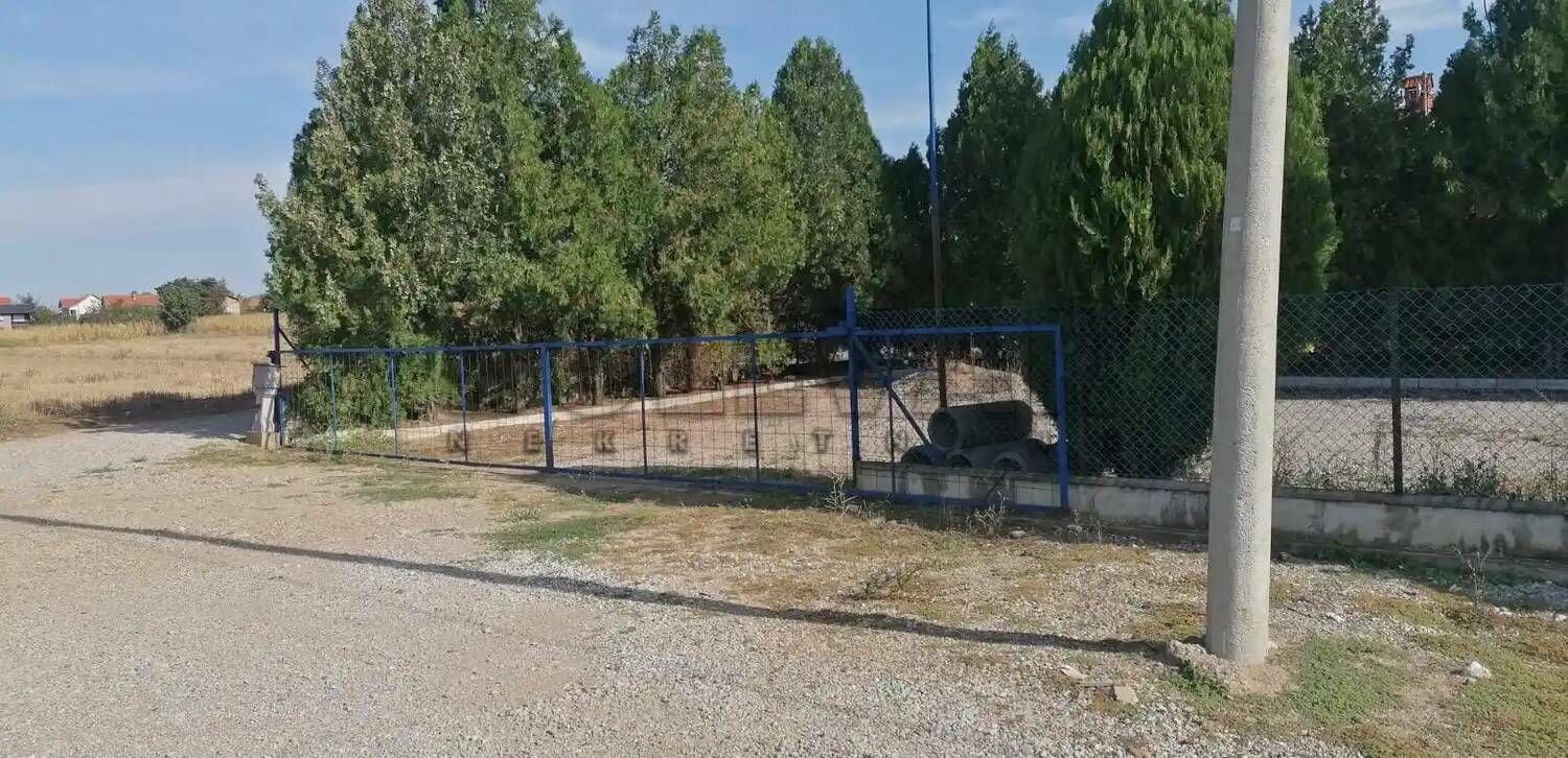 Plac, Niš – Čamurlija | Izdavanje · 600m² · 350€