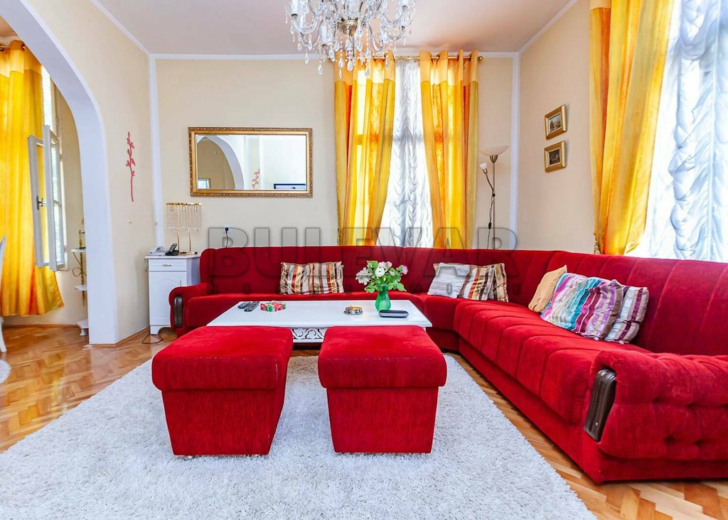 Plac, Niš – 9 Maj (Novo naselje) | Izdavanje · 3800m² · 38.000€