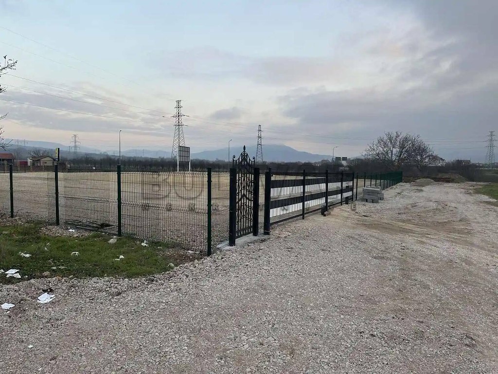 Plac, Niš – Donji Matejevac 1 | Izdavanje · 3000m² · 800€