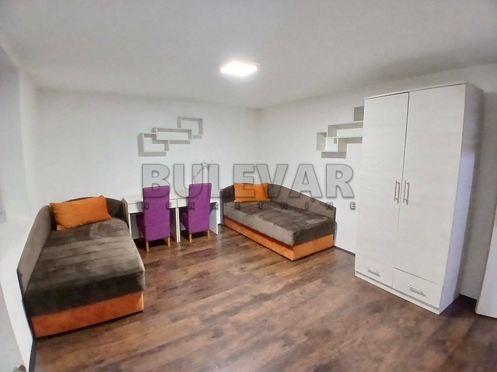 Plac, Niš – Merosina | Izdavanje · 11152m² · 200.000€