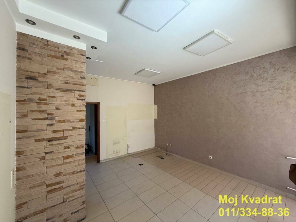 Poslovni prostor / Lokal, Beograd – Šumice | Izdavanje · 24m² · 400€