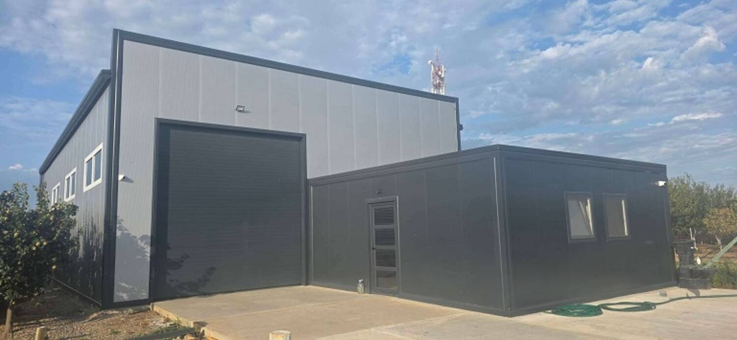 Poslovni prostor / Lokal, Temerin | Izdavanje · 300m² · 1€