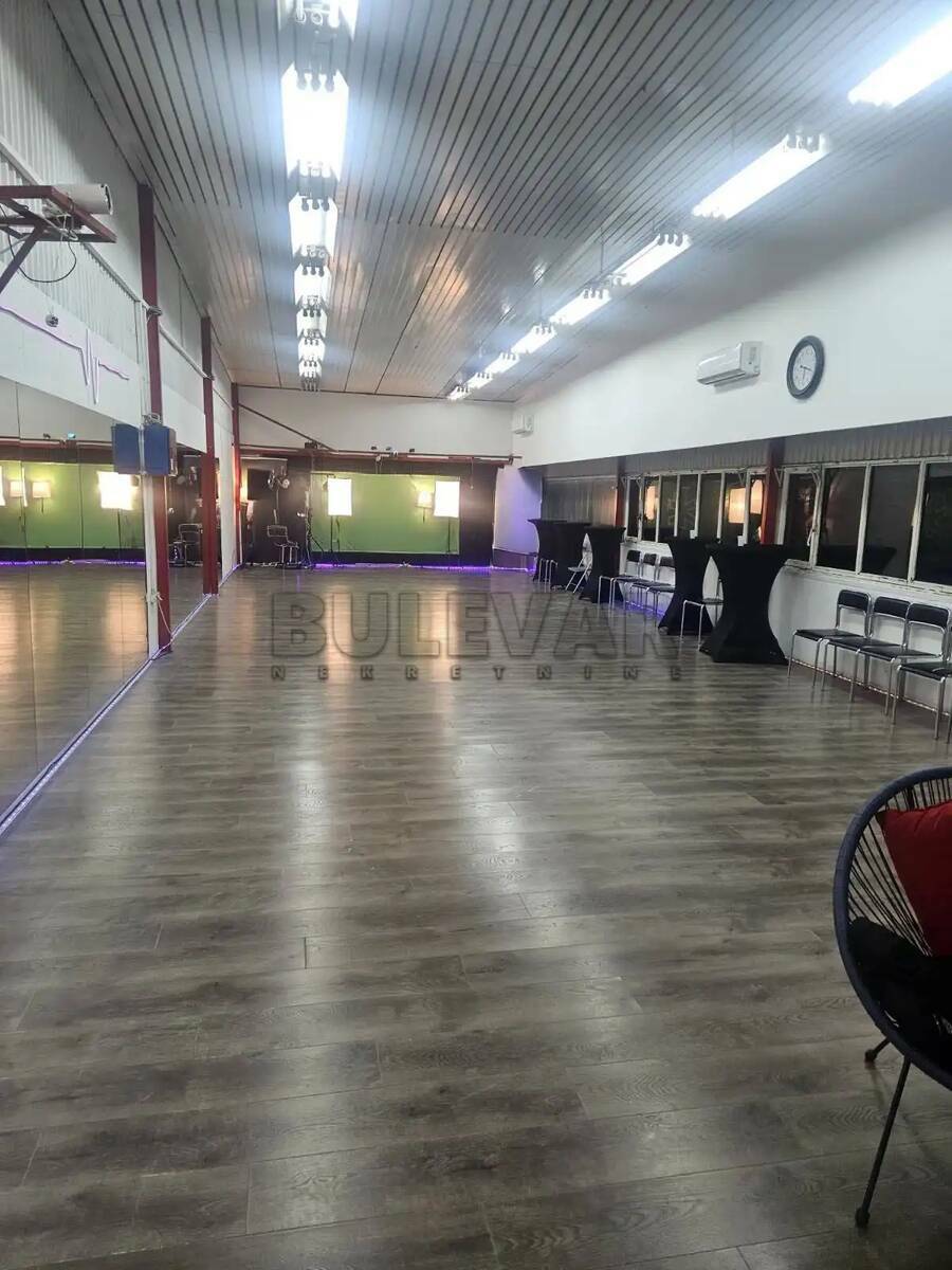 Poslovni prostor / Lokal, Niš – Pantelej(Niš) | Izdavanje · 1700m² · 950.000€