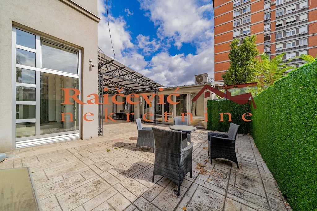 Poslovni prostor / Lokal, Beograd – Centar | Izdavanje · 1040m² · 15.600€