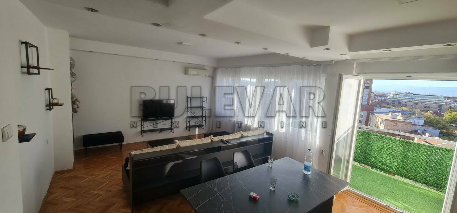 Poslovni prostor / Lokal, Niš – Doljevac | Izdavanje · 1100m² · 2.000€