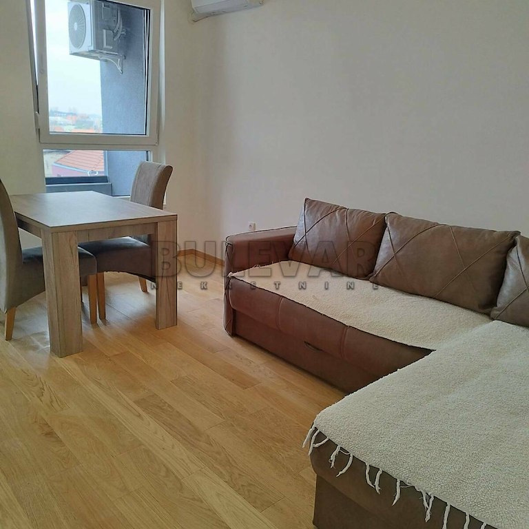 Poslovni prostor / Lokal, Surdulica – Surdulica | Izdavanje · 616m² · 50.000€