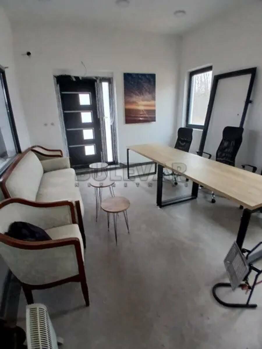 Poslovni prostor / Lokal, Niš – Kovanluk | Izdavanje · 250m² · 1.500€