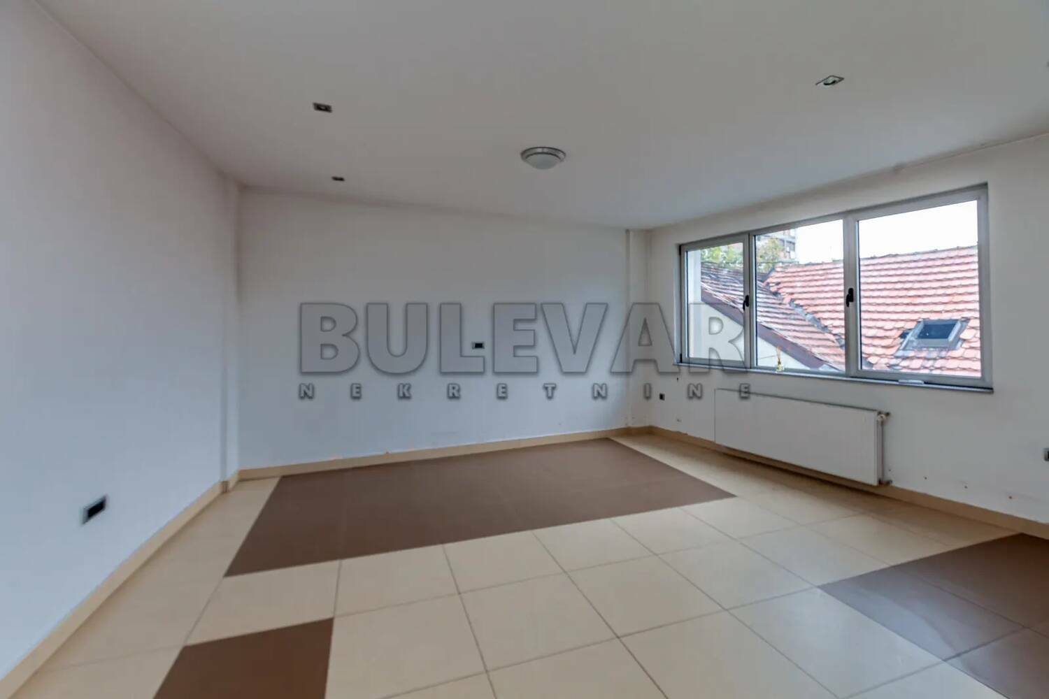 Poslovni prostor / Lokal, Niš – Centar | Izdavanje · 45m² · 700€