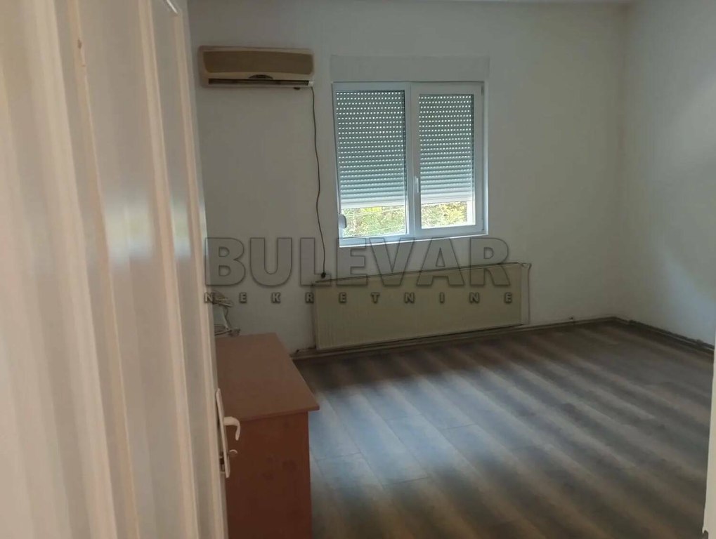 Poslovni prostor / Lokal, Niš – Marger | Izdavanje · 80m² · 630€