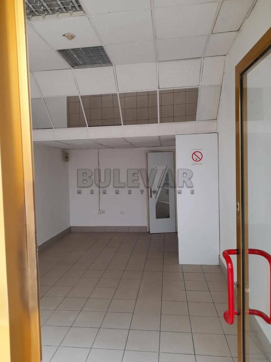 Poslovni prostor / Lokal, Niš – Centar | Izdavanje · 34m² · 38.000€