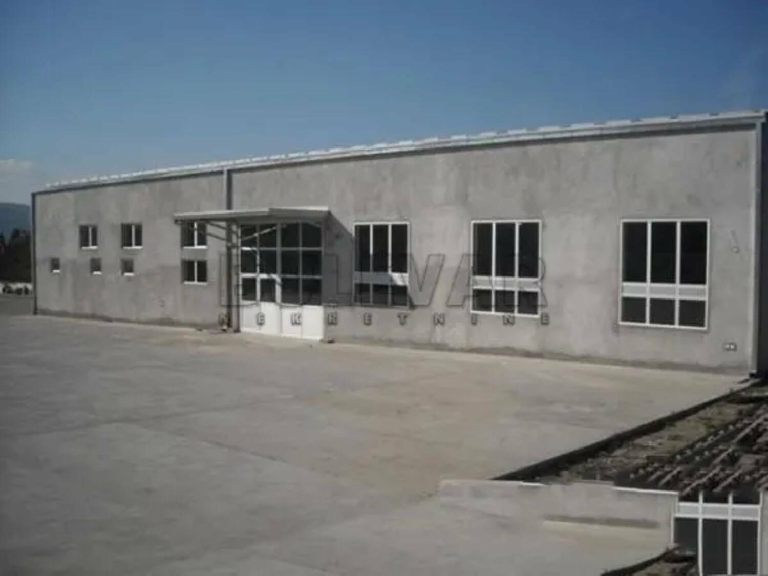 Poslovni prostor / Lokal, Niš – Gornja Toponica | Izdavanje · 1200m² · 3.600€