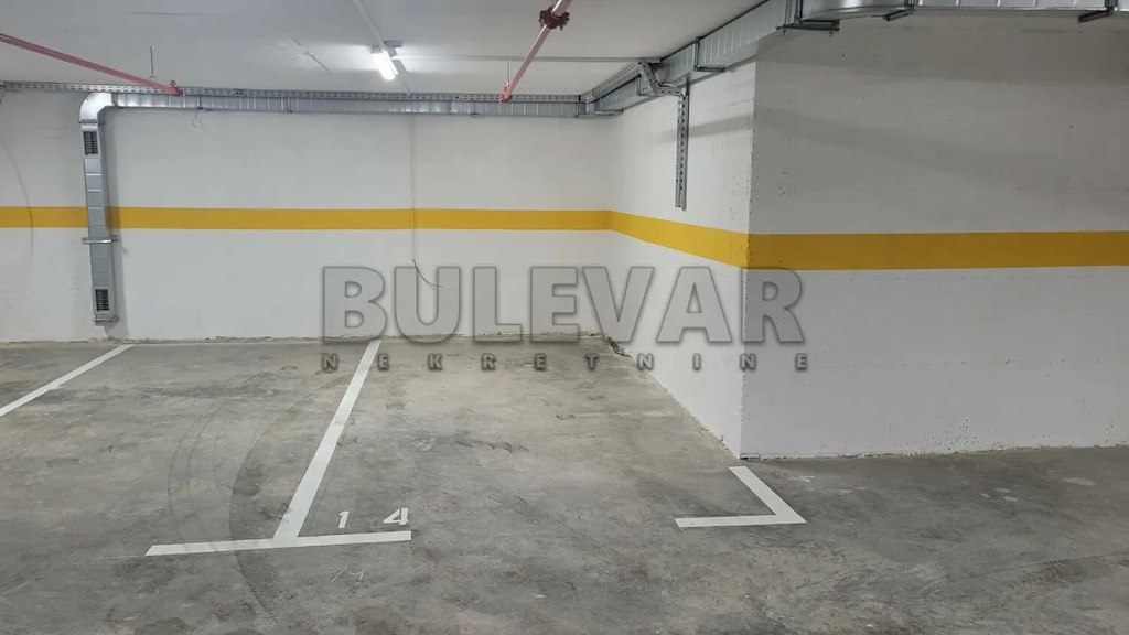 Garaza, Niš – Čair | Izdavanje · 11m² · 90€