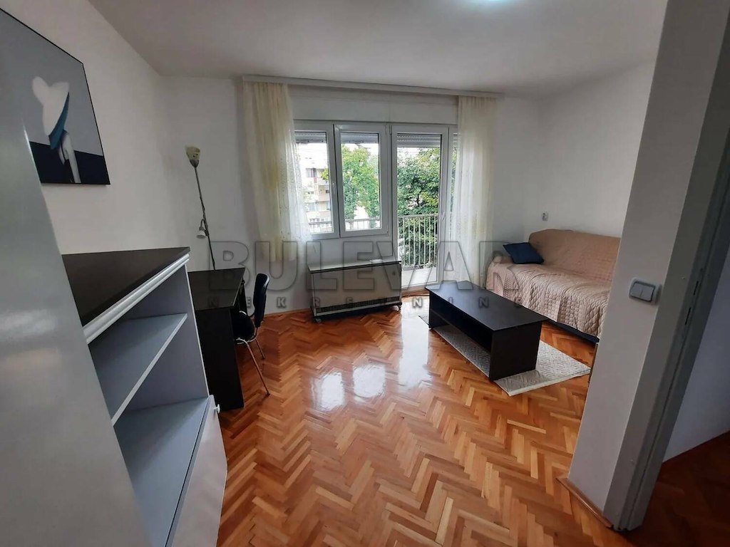 Dvosoban stan, Niš – Medicinski fakultet | Prodaja · 52m² · 450€