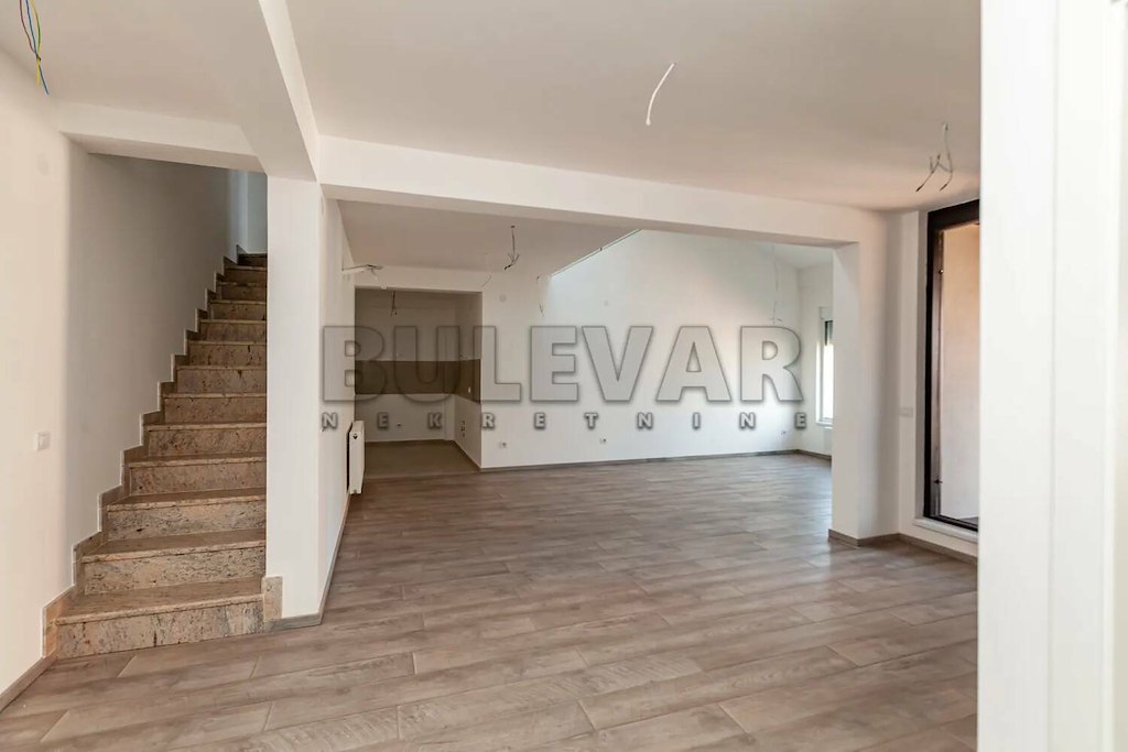 Cetvorosoban stan, Niš – Centar | Prodaja · 120m² · 265.000€