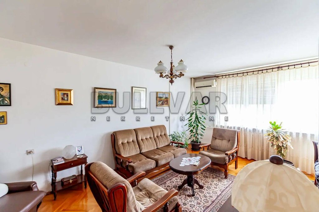 Trosoban stan, Niš – Centar | Prodaja · 75m² · 154.000€