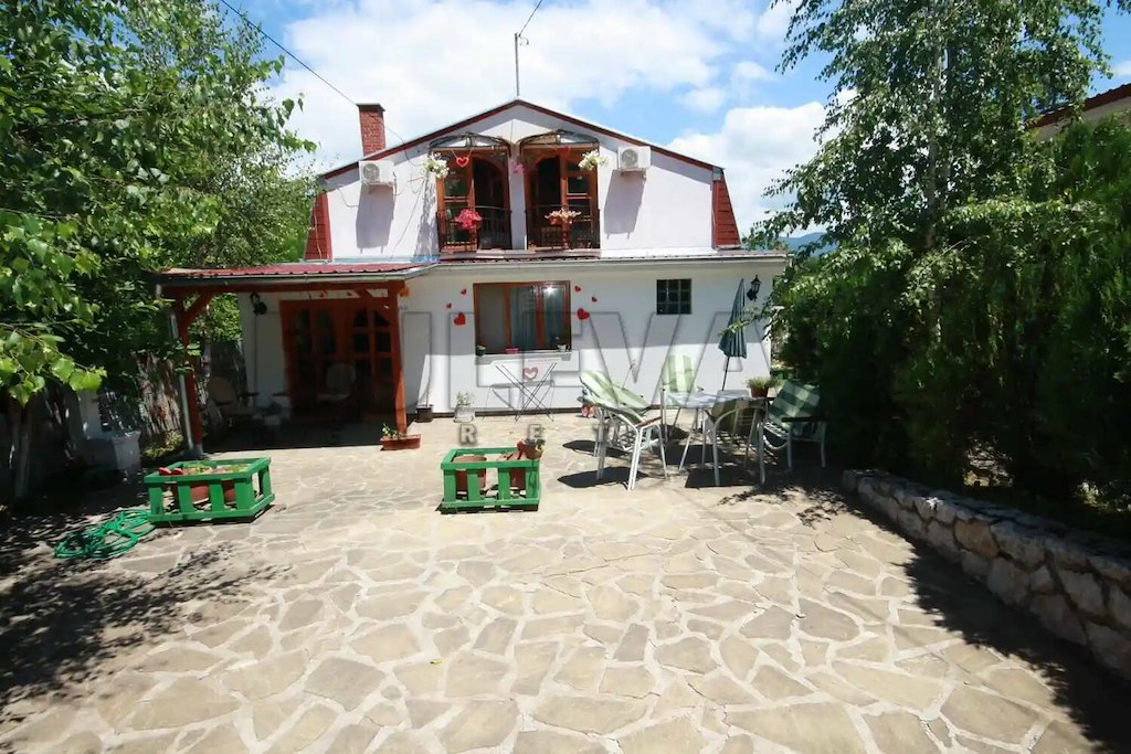 Kuća, Niš – Niška banja | Prodaja · 300m² · 250.000€