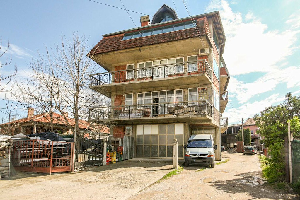 Plac, Niš – Kičevo | Prodaja · 2742m² · 70.700€