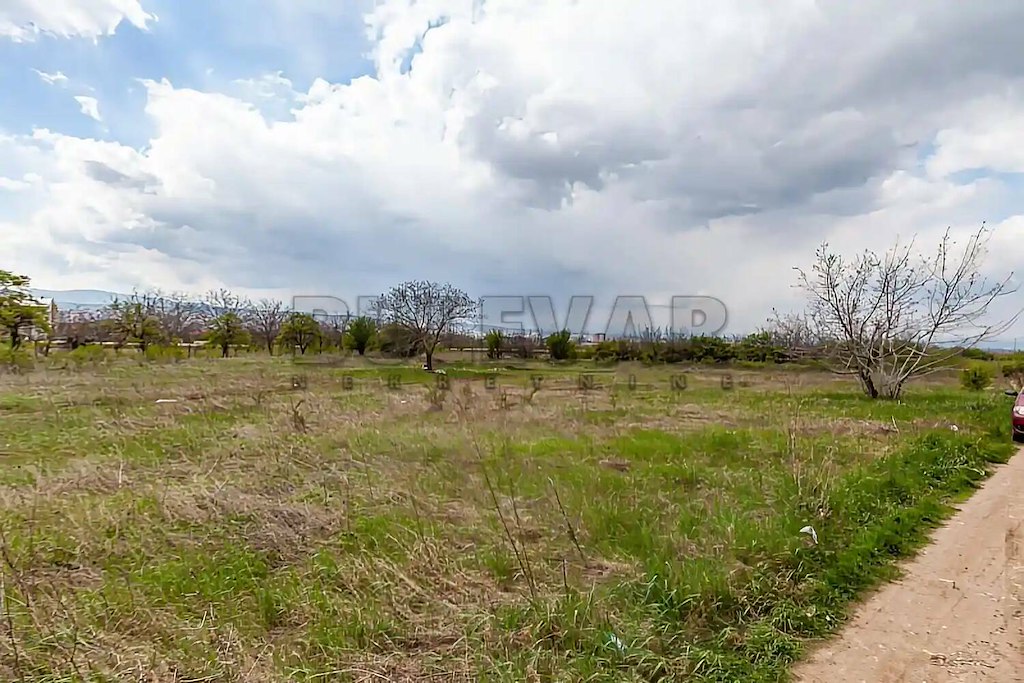 Plac, Niš – Pantelej(Niš) | Prodaja · 2944m² · 180.000€