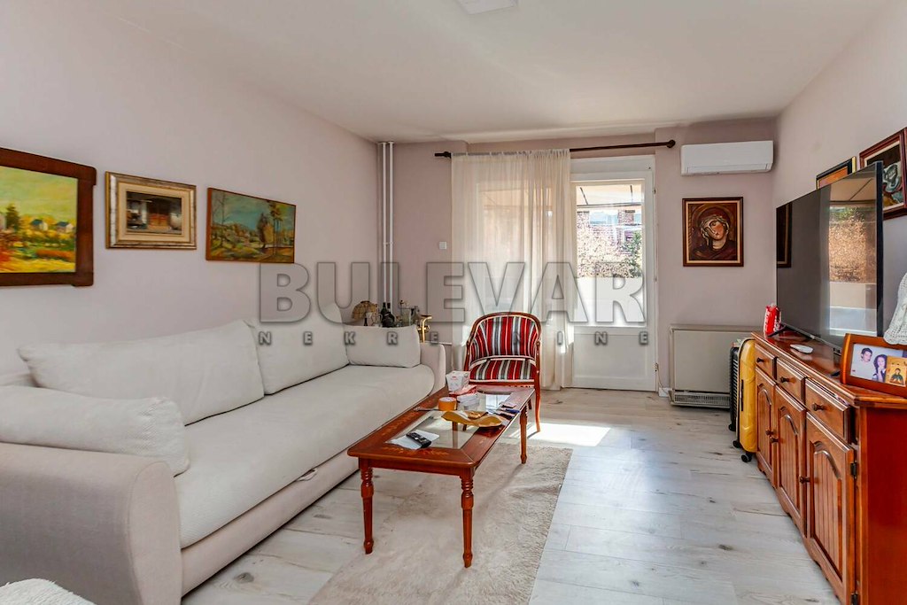 Plac, Niš – Prosek | Prodaja · 901m² · 5.500€