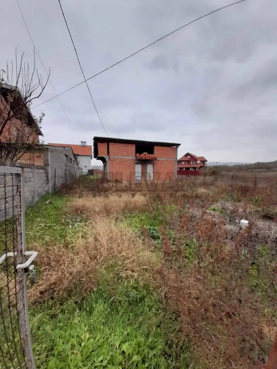 Plac, Niš – Branko Bjegović | Prodaja · 700m² · 350€