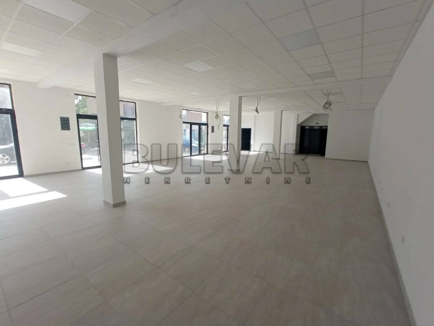 Poslovni prostor / Lokal, Leskovac – Ančiki | Prodaja · 250m² · 1.000€
