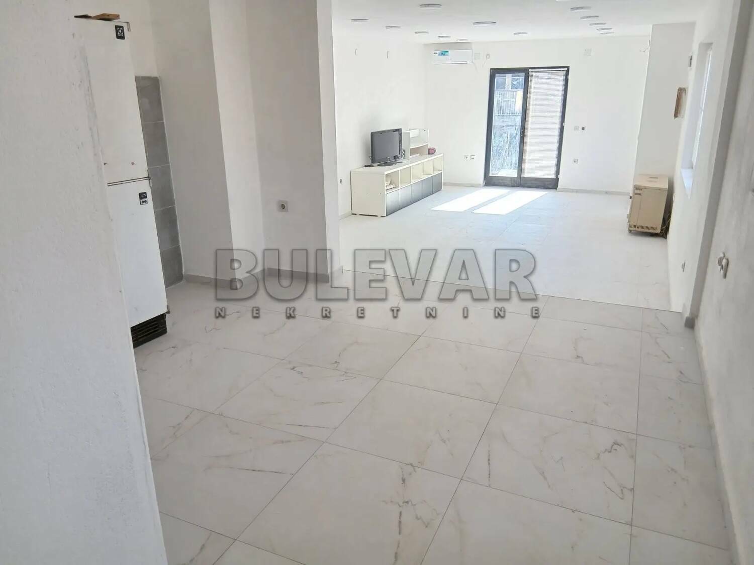 Poslovni prostor / Lokal, Niš – Ratko Jović | Prodaja · 230m² · 900€