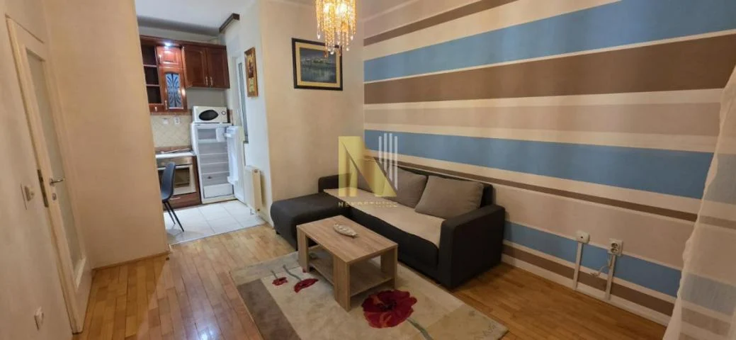 Kompletno namešten dvoiposoban stan na Podbari