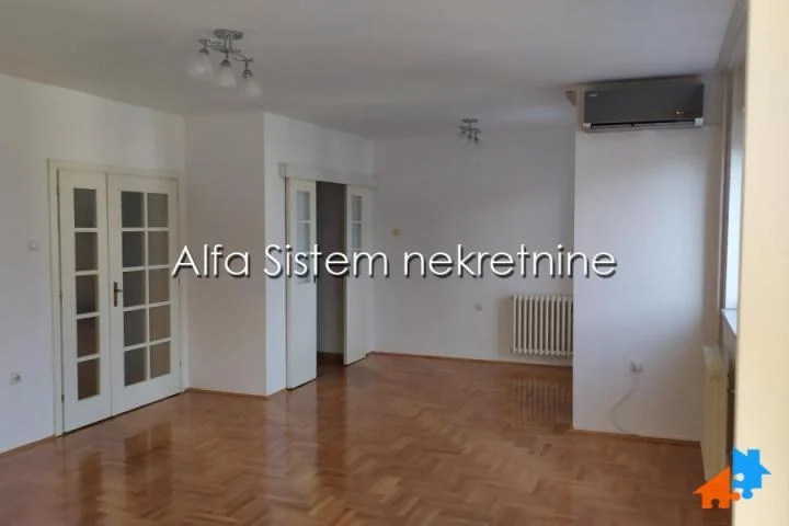 Izdavanje, Stan, Denkova bašta