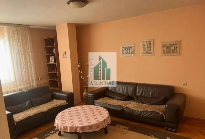 3.0 stan na Trgu Nikole Pašića
