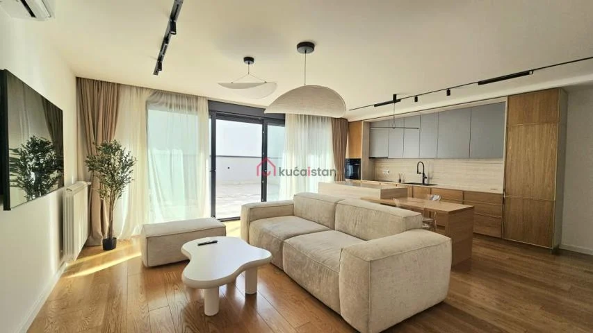 Lux 2-Bed Apt. Big Terrace. Garage Included!