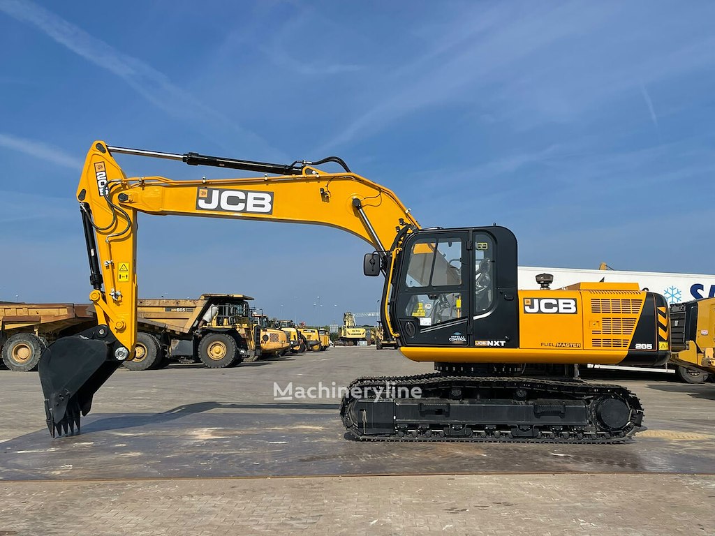 Novi JCB 205 bager guseničar
