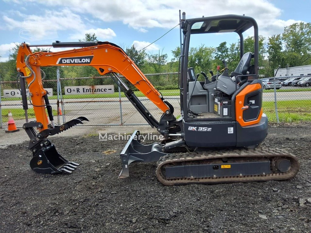 Novi Develon DX35Z-7 Brand New mini bager