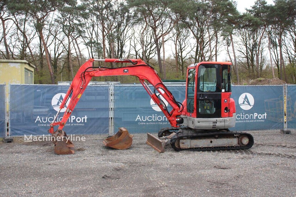 Prodaje se New Holland E 50.2 C mini bager na aukciji