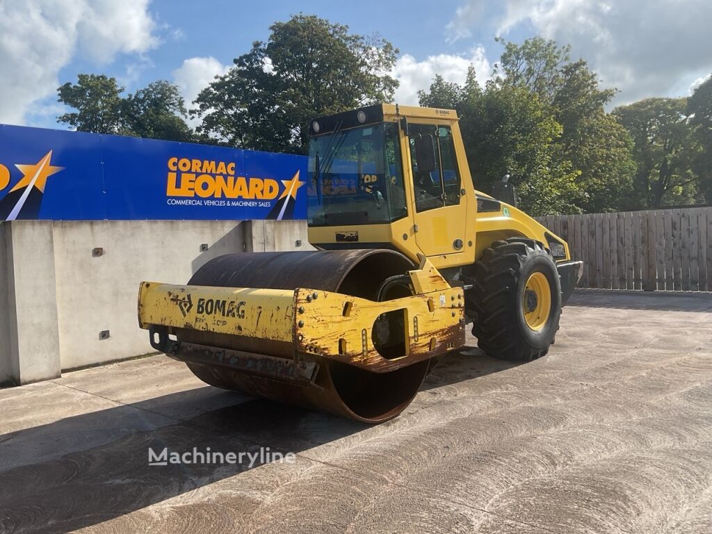 BOMAG BW213DH-4i kompaktor s jednim valjkom
