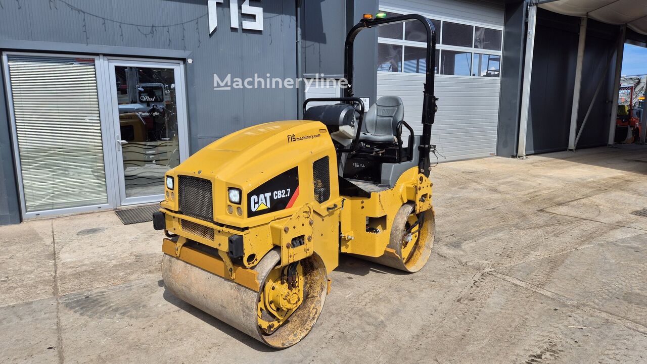 Caterpillar CB 2.7 – 800h mali valjak