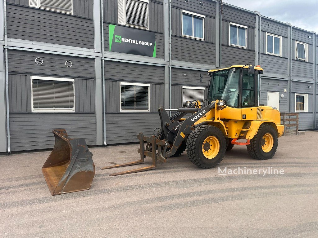 Volvo L30GS prednji utovarivač