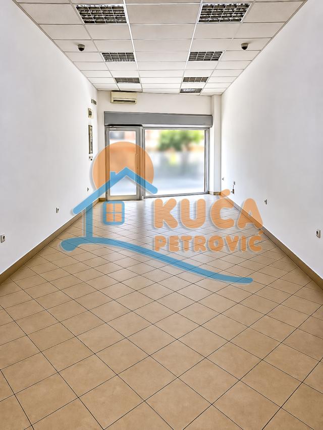 Izdaje se poslovni prostor u ulici Obilićev venac, 100m2