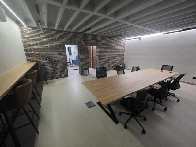 Poslovni prostor+garažno mesto, Sarajevska, 70m2