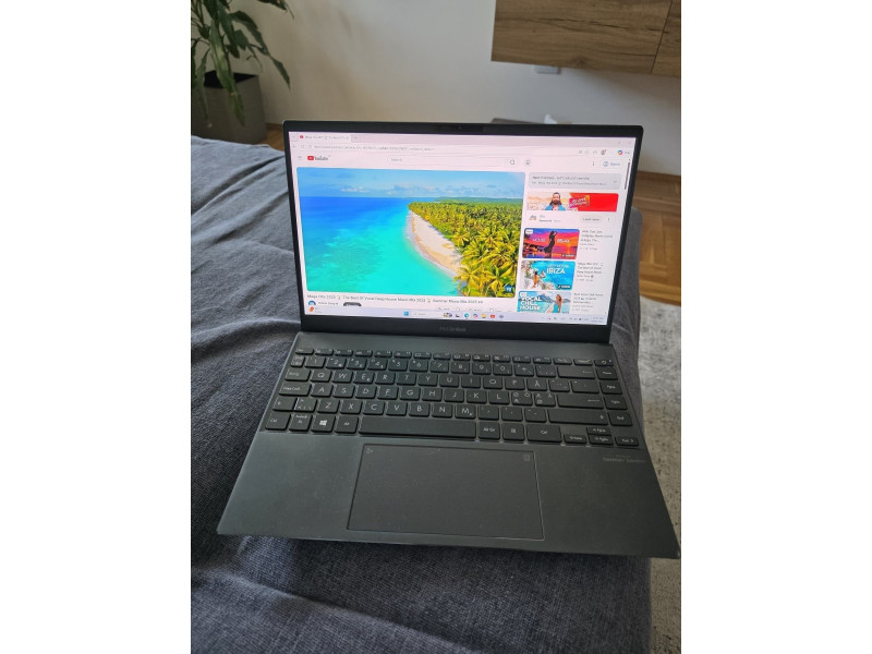 Asus zenbook UM325U