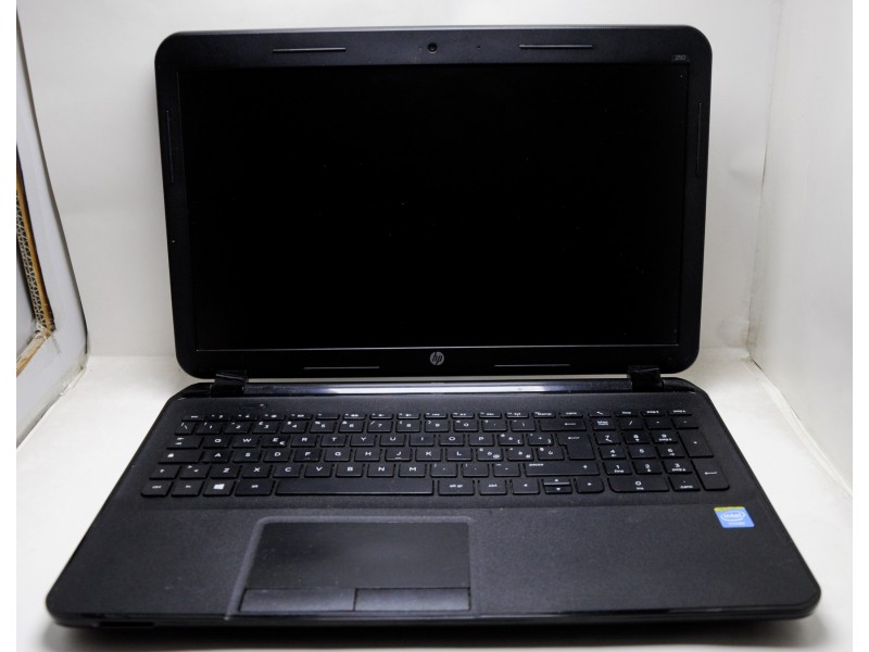 HP 250 Model QCWB335 Laptop