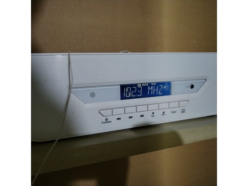 Bluetooth radio/sat/ budilica