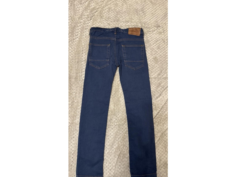 Farmerice - pantalone ZARA 128 (7-8 god) ODLIČNE!
