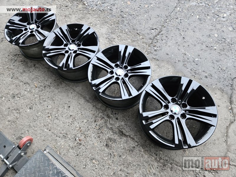 AluFelne 17Coli 5x120 BMW kao nove Odlicne
