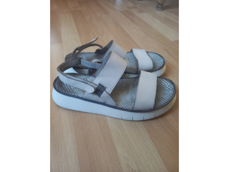 Fly London sandale 40
