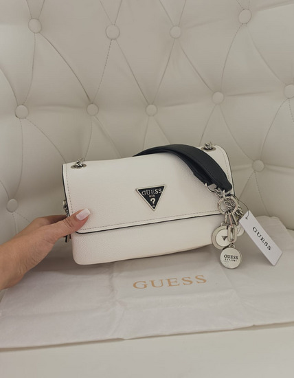 Guess novo