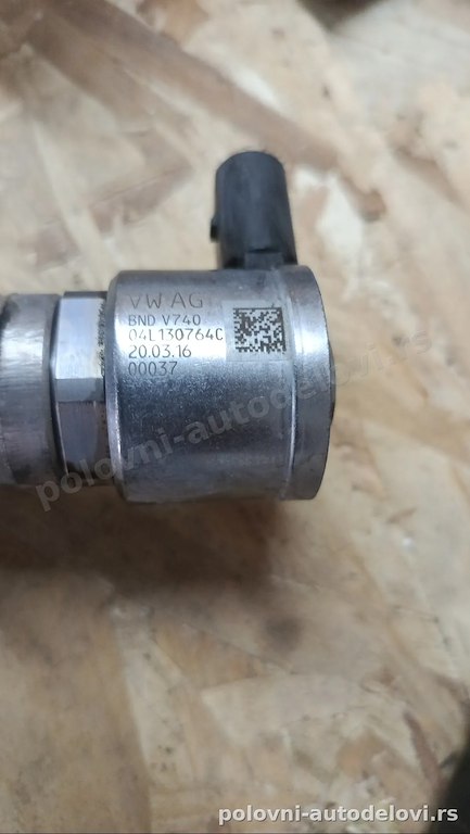 Regulator pritiska goriva 04L 130 764 C