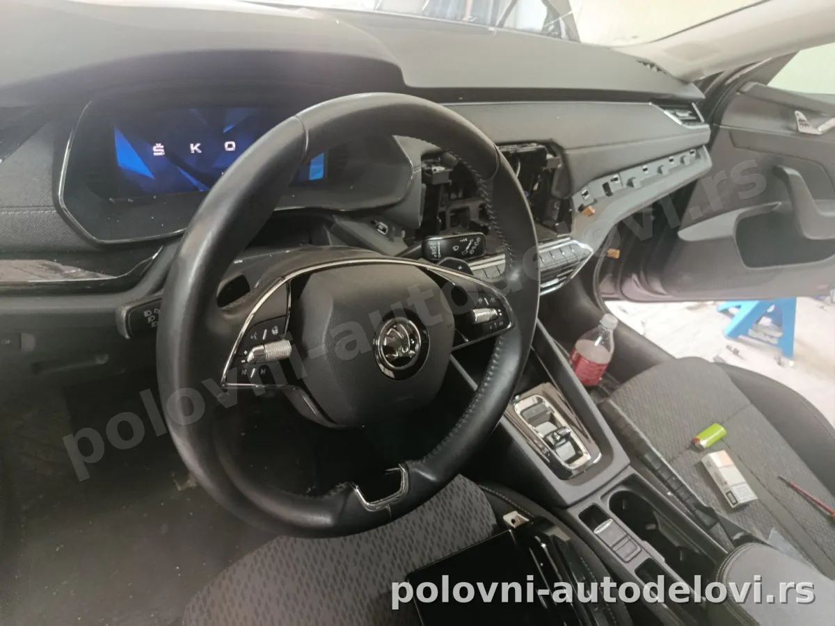 Kožni MF volan sa komandama Skoda Octavia A8 (5E3419091)