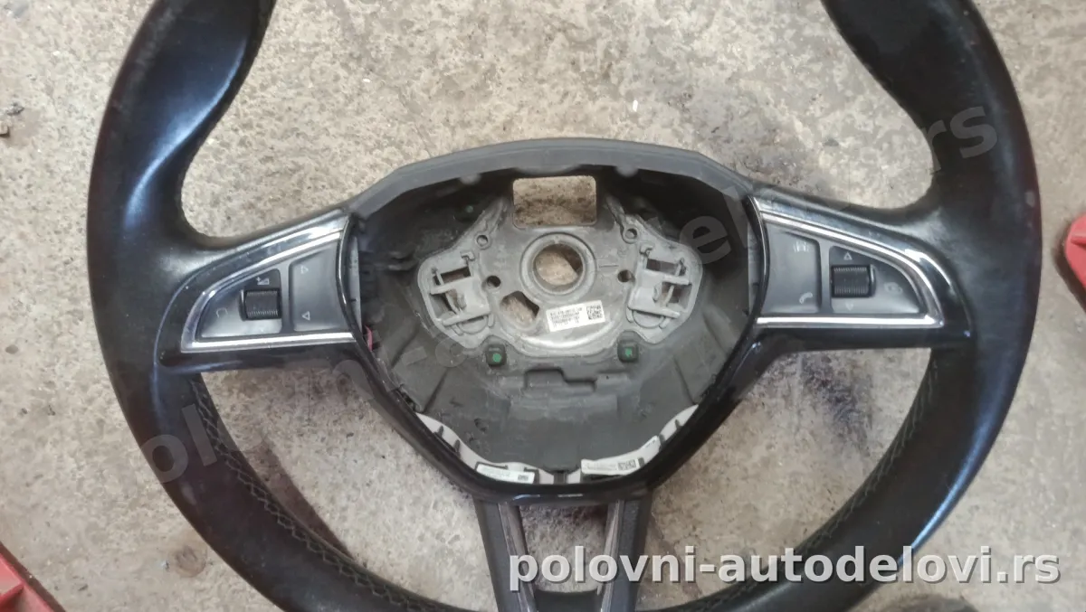 Kozni trokraki volan skoda