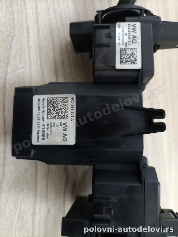 Rucica brisaca i zmigavaca skoda fabia 6C0 953513 A