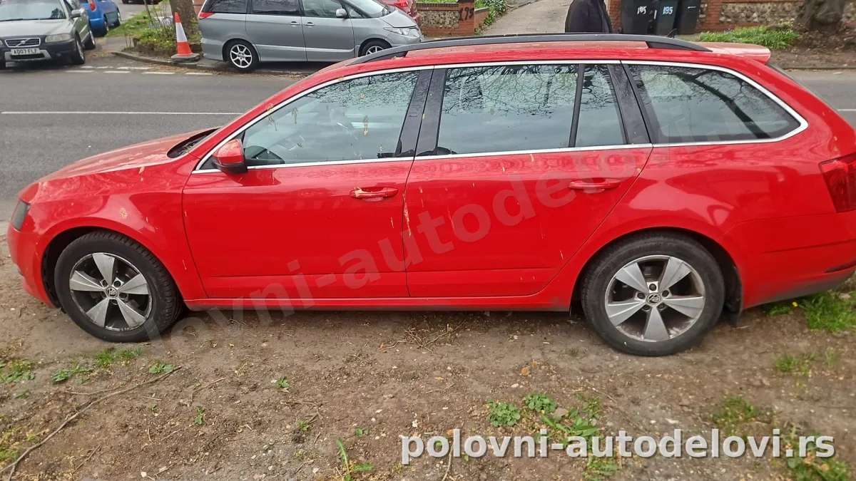 Prednja leva vrata skoda octavia A7 restajling